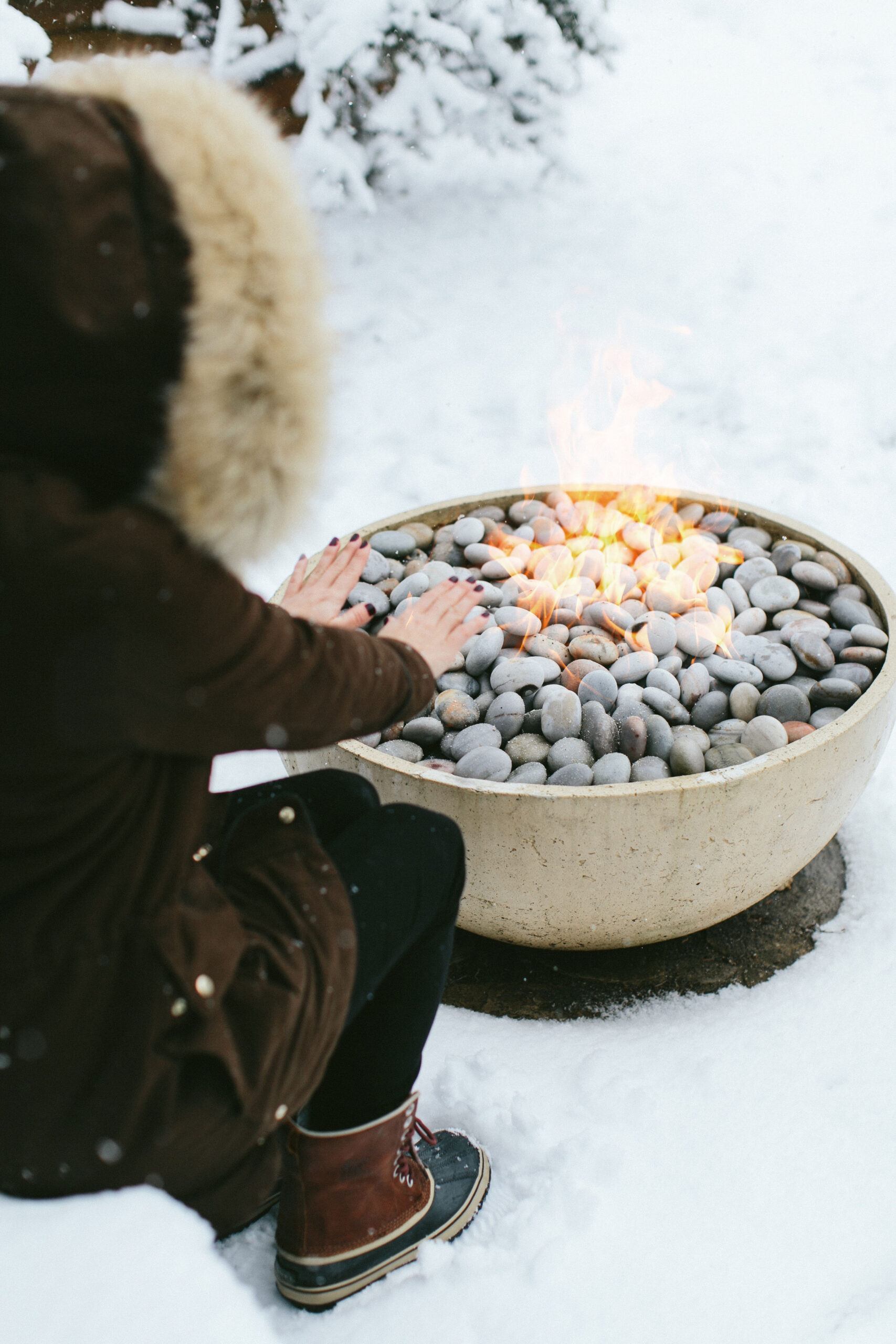 Taking Advantage of Your Fire Pit in Winter | Dekko