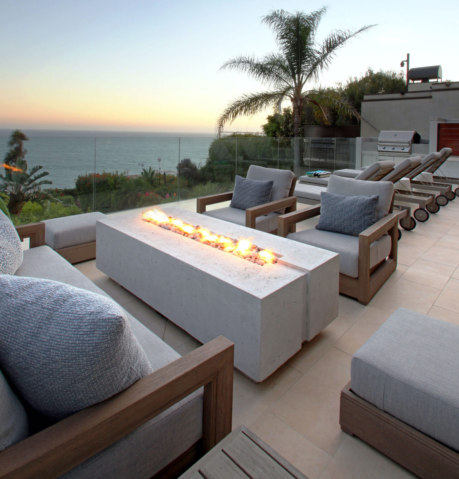 How to Use Fire Pits to Elevate Hotel & Restaurant Design